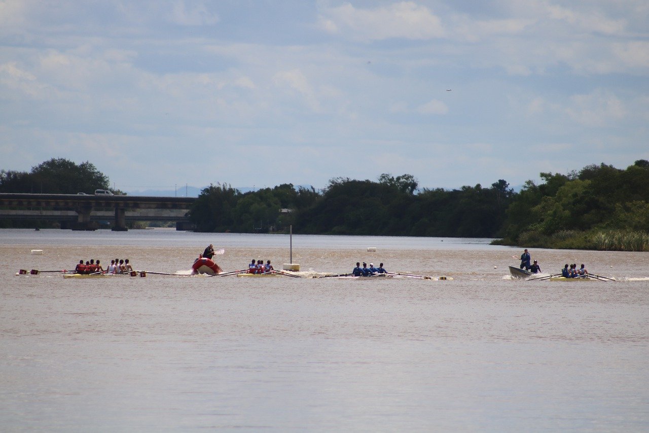 What does the coxswain of a rowing boat do? - The Coxswains Journey